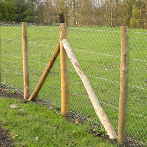 Réaliser sa clôture sur piquet bois | Blog de Novi-Clous